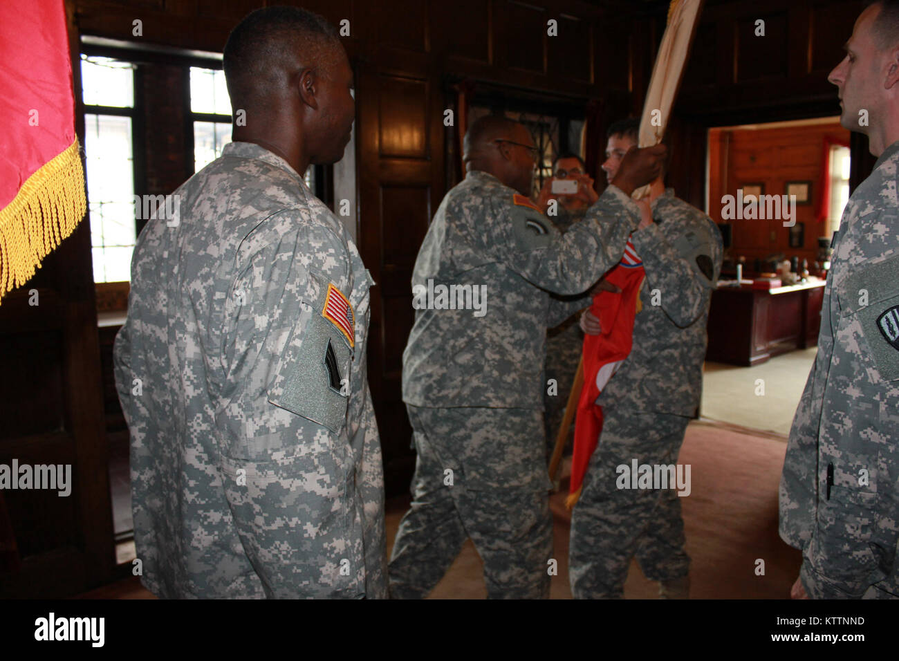 U.S. Army National Guard personnel daily duties and life. Working ...