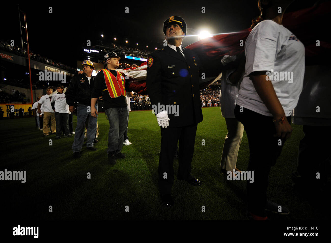 Ground zero volunteers hi-res stock photography and images - Alamy