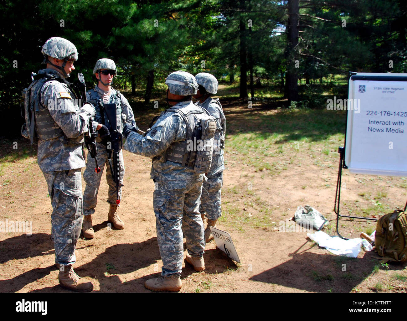 U.S. Army National Guard personnel daily duties and life. Working ...