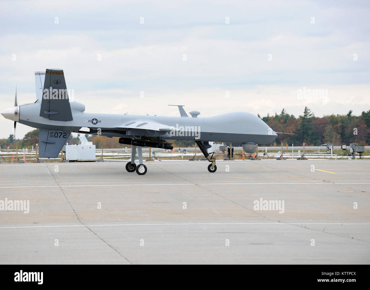 Mq 9 reaper pilots hi-res stock photography and images - Alamy