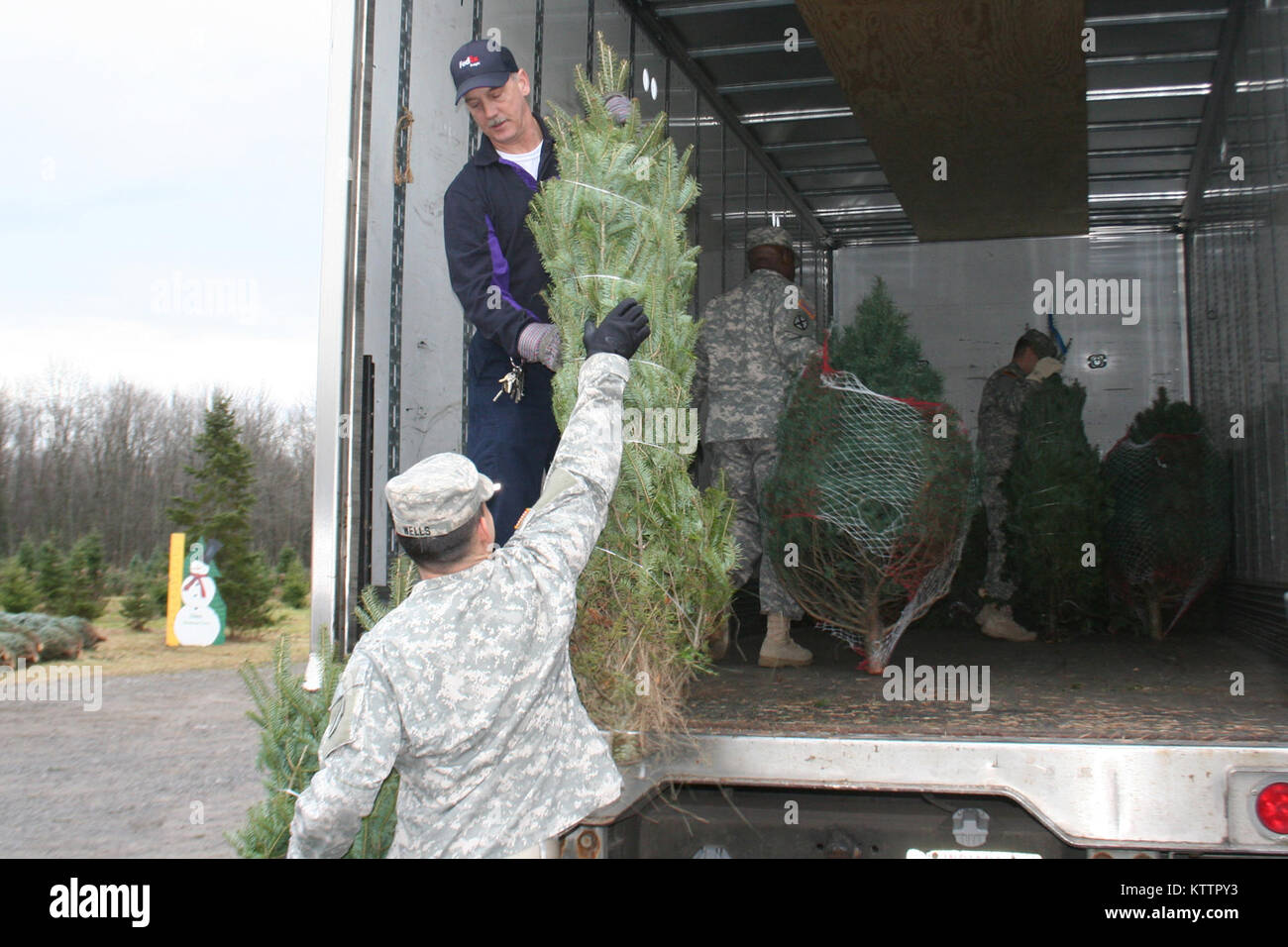 CHARLETON, N.Y. -- New York Army National Guard Sgt. Jason Wells ...