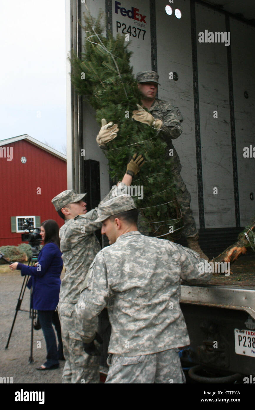 CHARLETON, N.Y. -- New York Army National Guard Spc. Keith Calhoun ...