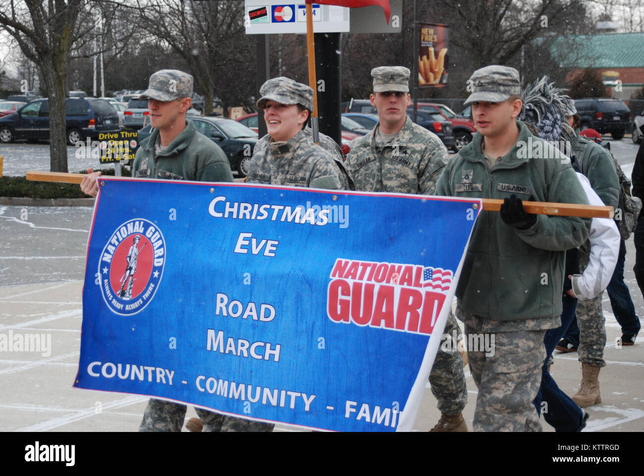 New York Army National Guard Soldiers from the 466th Area Support ...