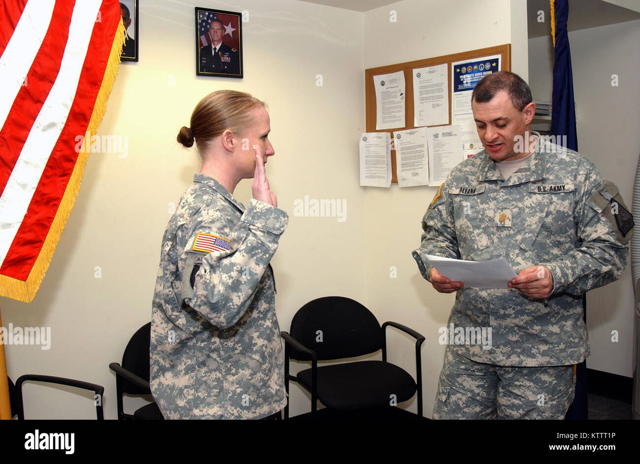 U.S. Army National Guard personnel daily duties and life. Working ...