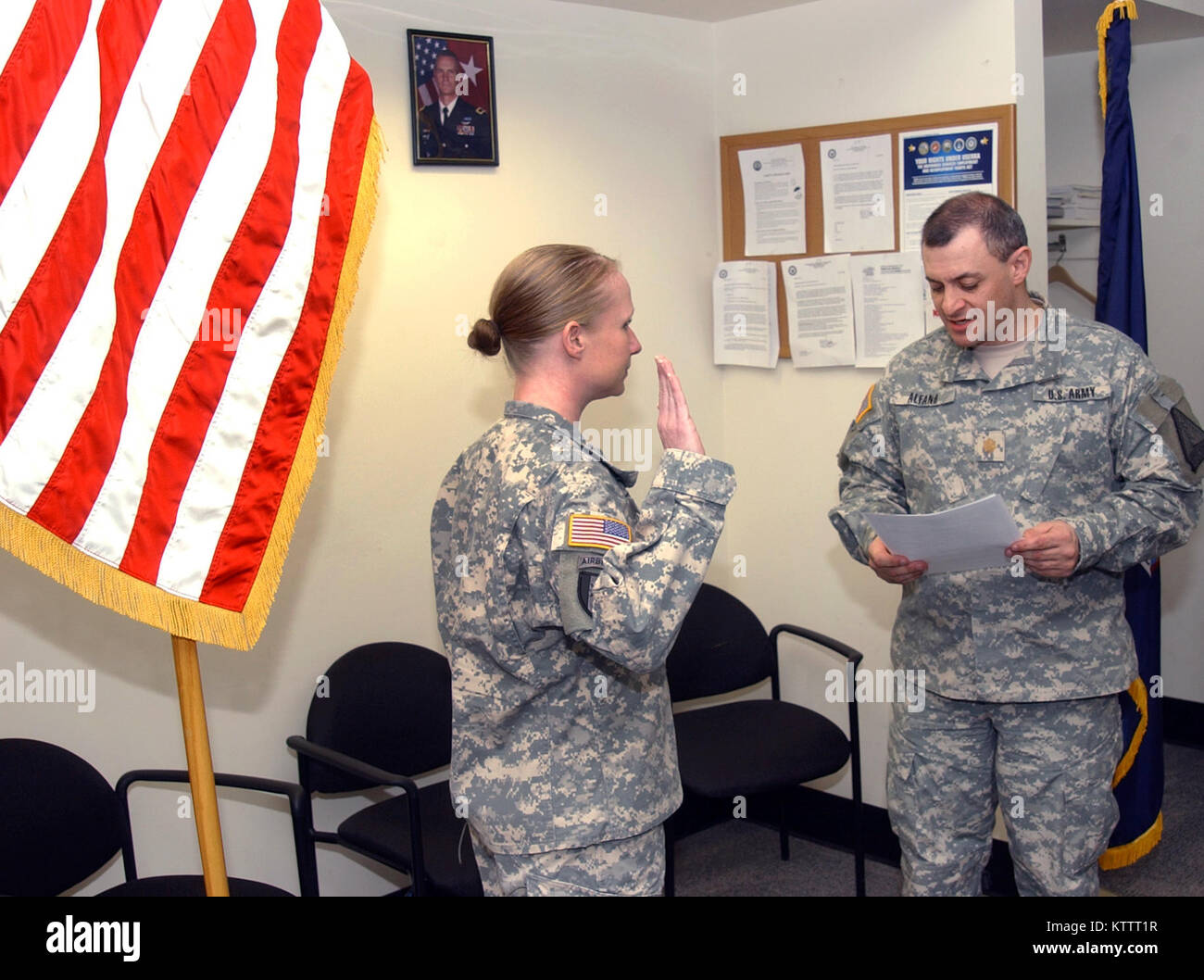 U.S. Army National Guard personnel daily duties and life. Working ...