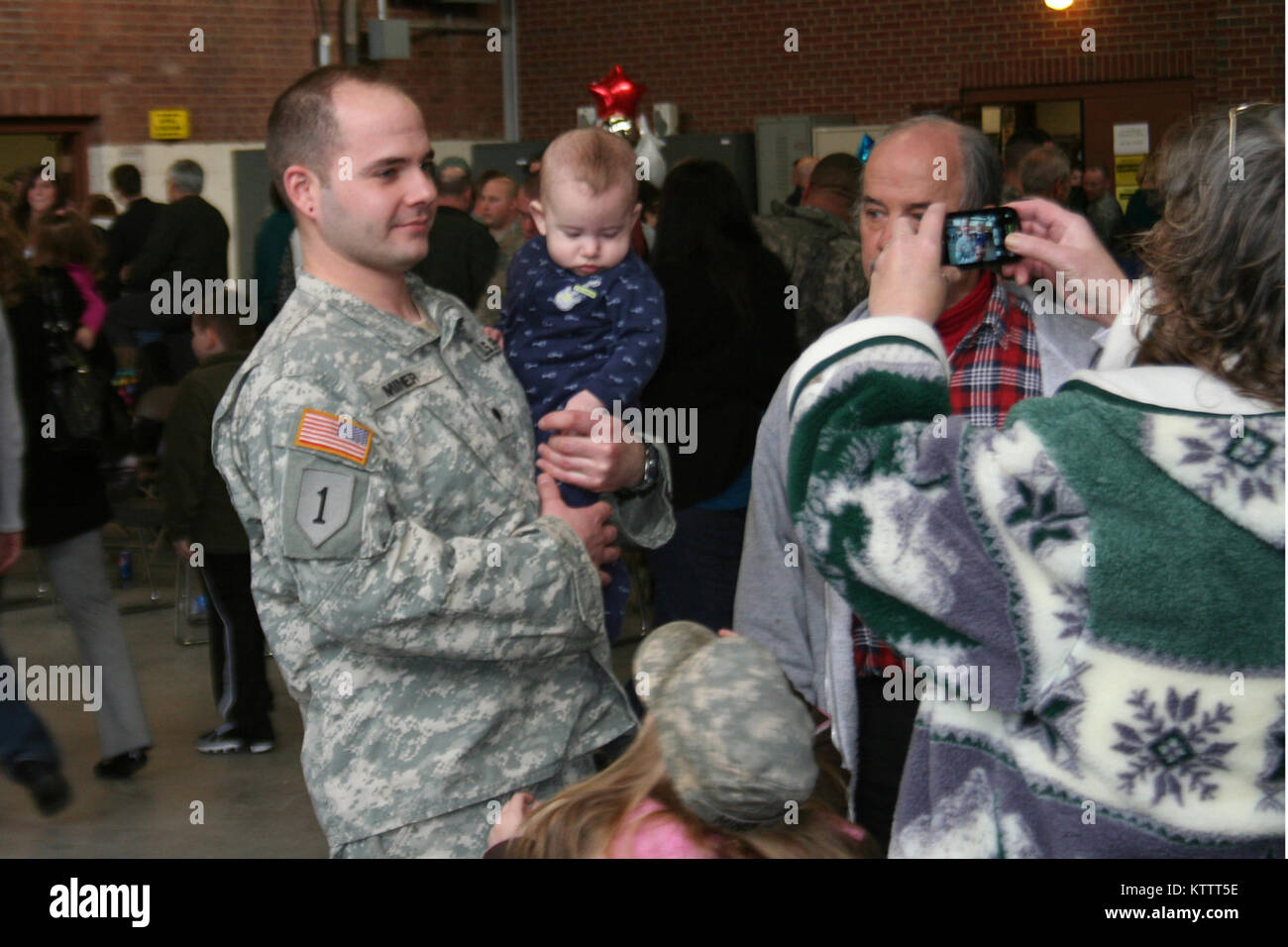 UTICA, N.Y. - New York Army National Guard Spc. Steven Miner from ...