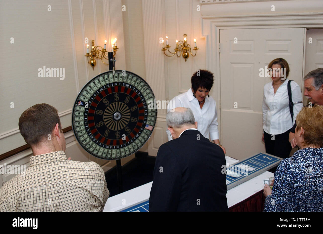 U.S. Army National Guard personnel daily duties and life. Working ...