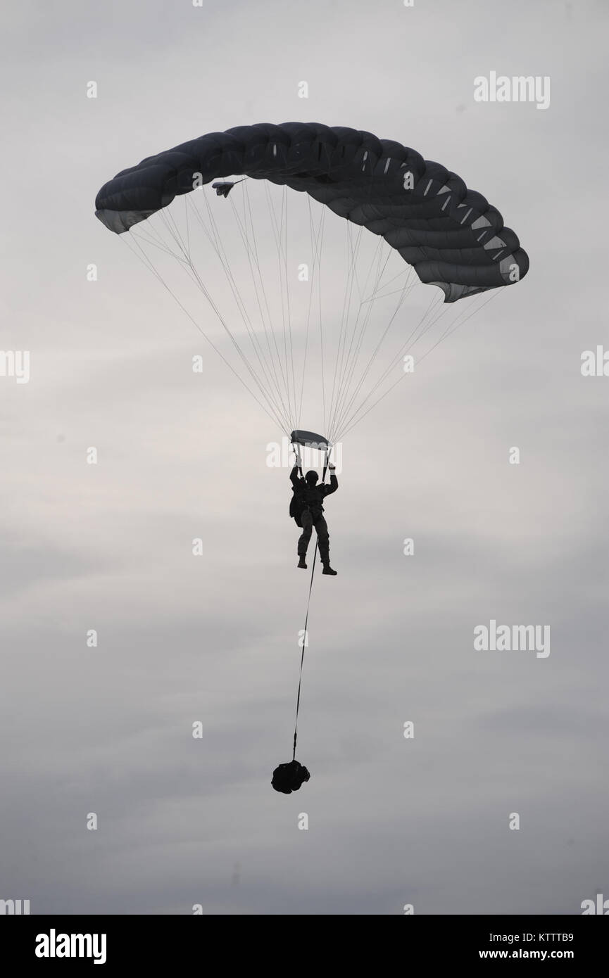 WESTHAMPTON BEACH, NY - Pararescue Jumpers and Combat Rescue Officers ...