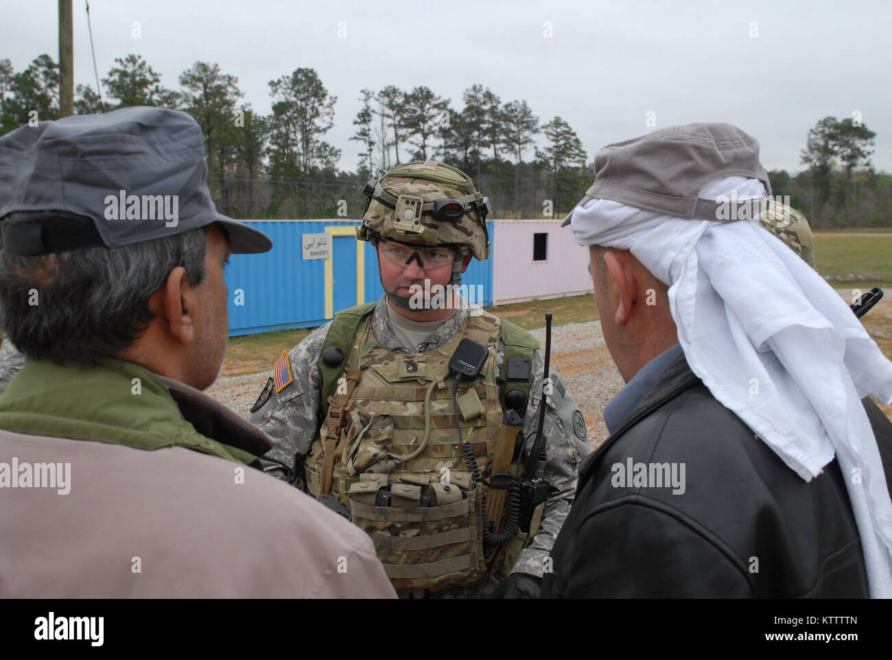 U.S. Army National Guard personnel daily duties and life. Working ...