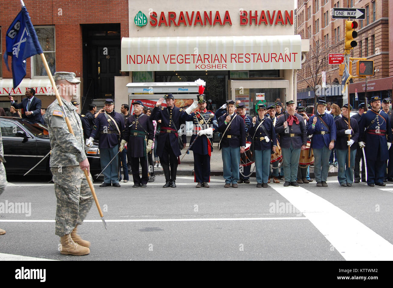 U.S. Army National Guard personnel daily duties and life. Working ...