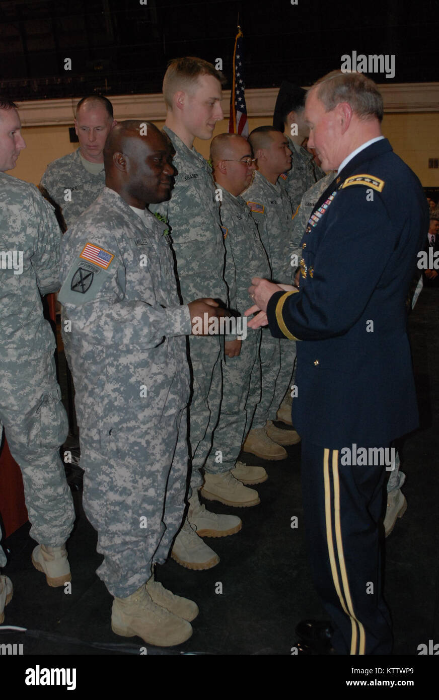 U.S. Army National Guard personnel daily duties and life. Working ...