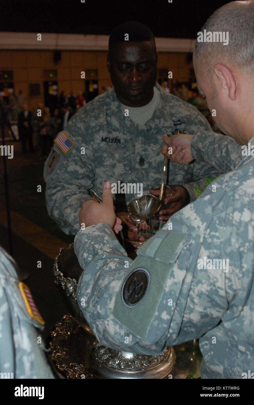 U.S. Army National Guard personnel daily duties and life. Working ...