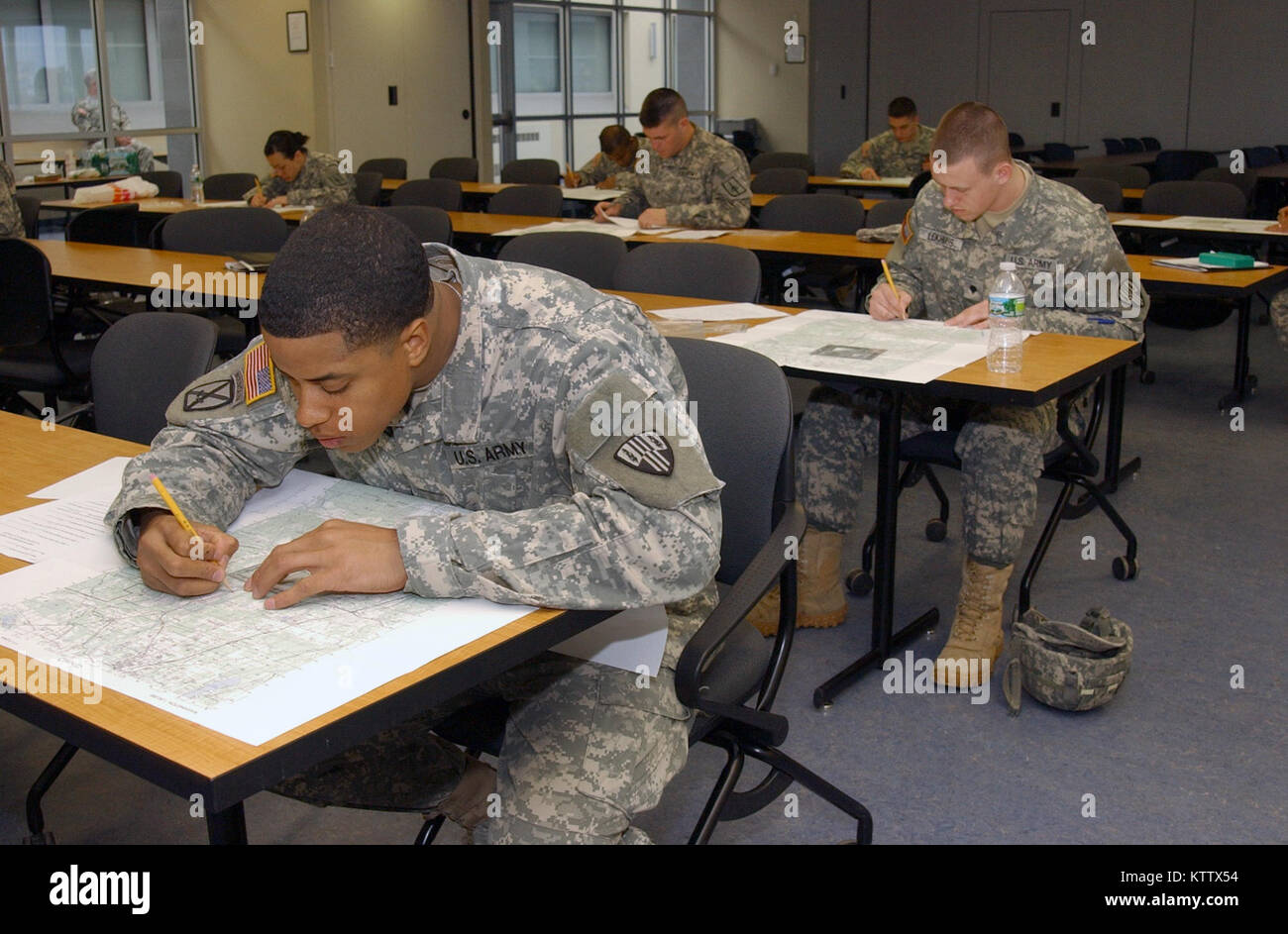U.S. Army National Guard personnel daily duties and life. Working ...