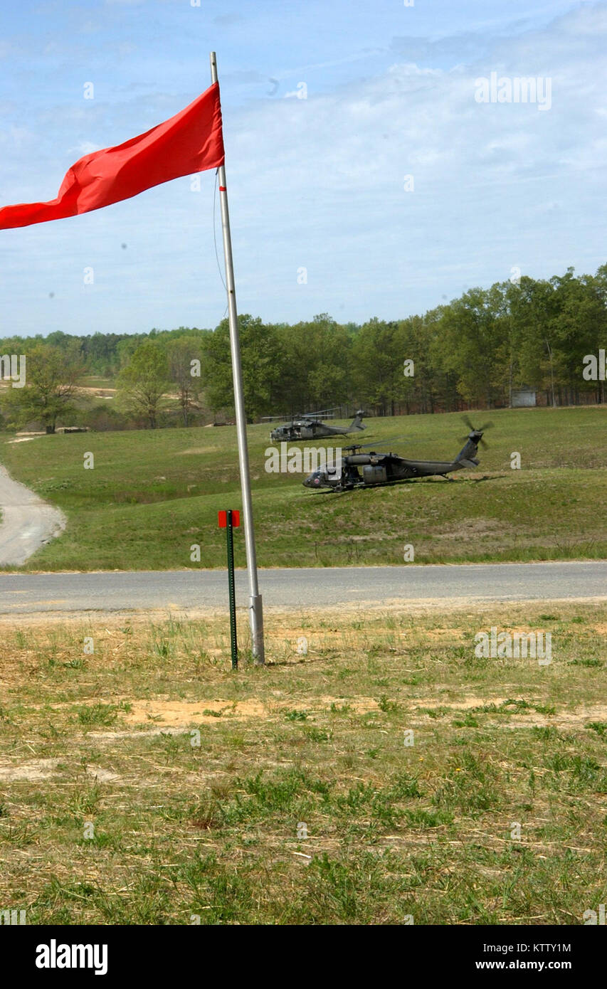 FORT A.P. HILL, Va. -- Aviation Soldiers from 3rd Battalion, 142nd ...