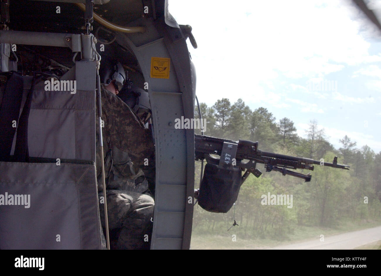 FORT A.P. HILL, Va. -- Aviation Soldiers from 3rd Battalion, 142nd ...