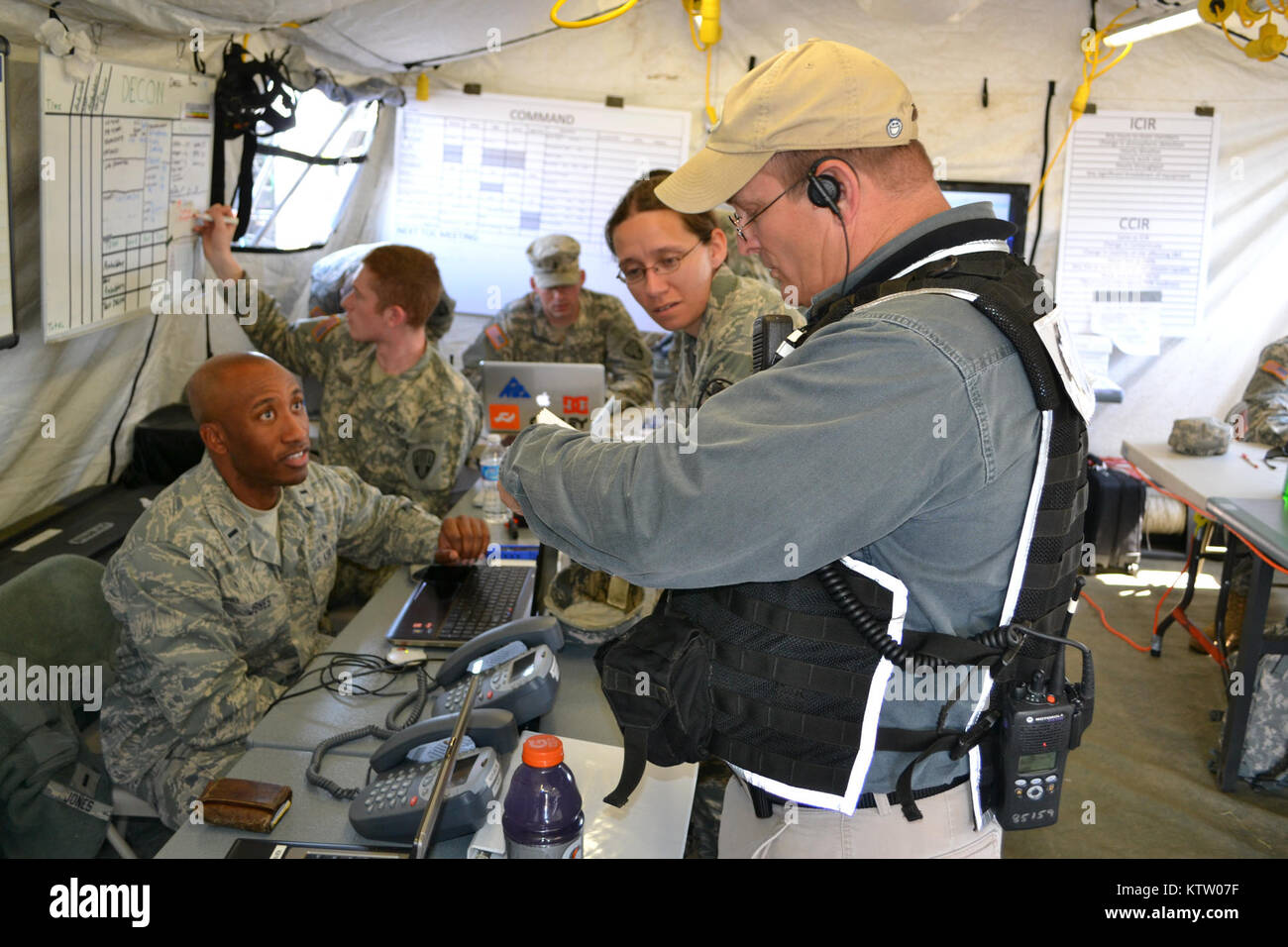 U.S. Army National Guard personnel daily duties and life. Working ...