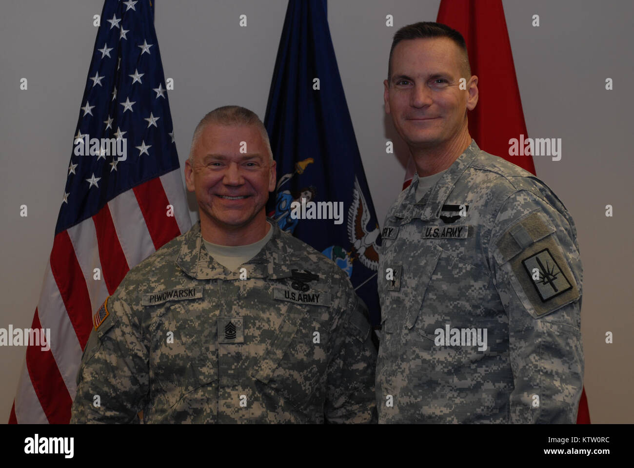 U.S. Army National Guard personnel daily duties and life. Working ...