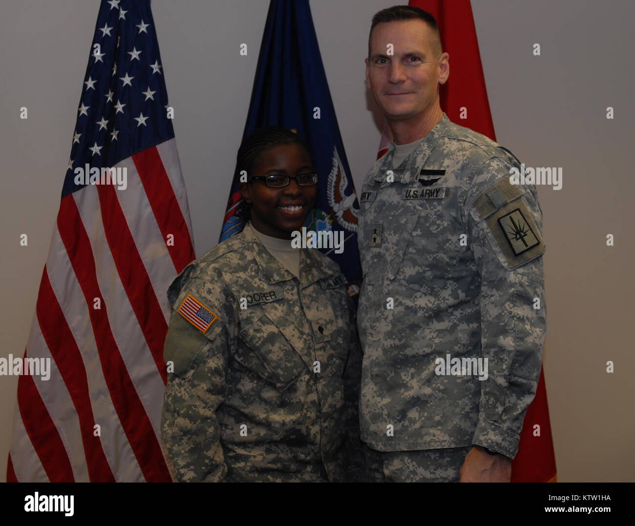 U.S. Army National Guard personnel daily duties and life. Working ...