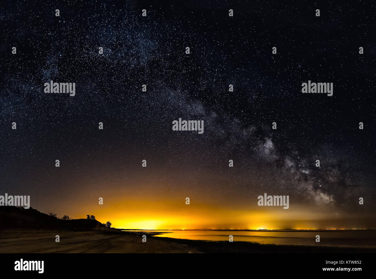 Milky Way over the city Stock Photo - Alamy