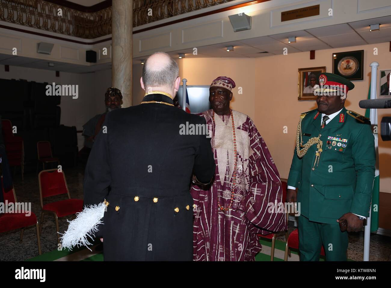 Nigerian High Commissioner presents his credentials to the Queen in ...