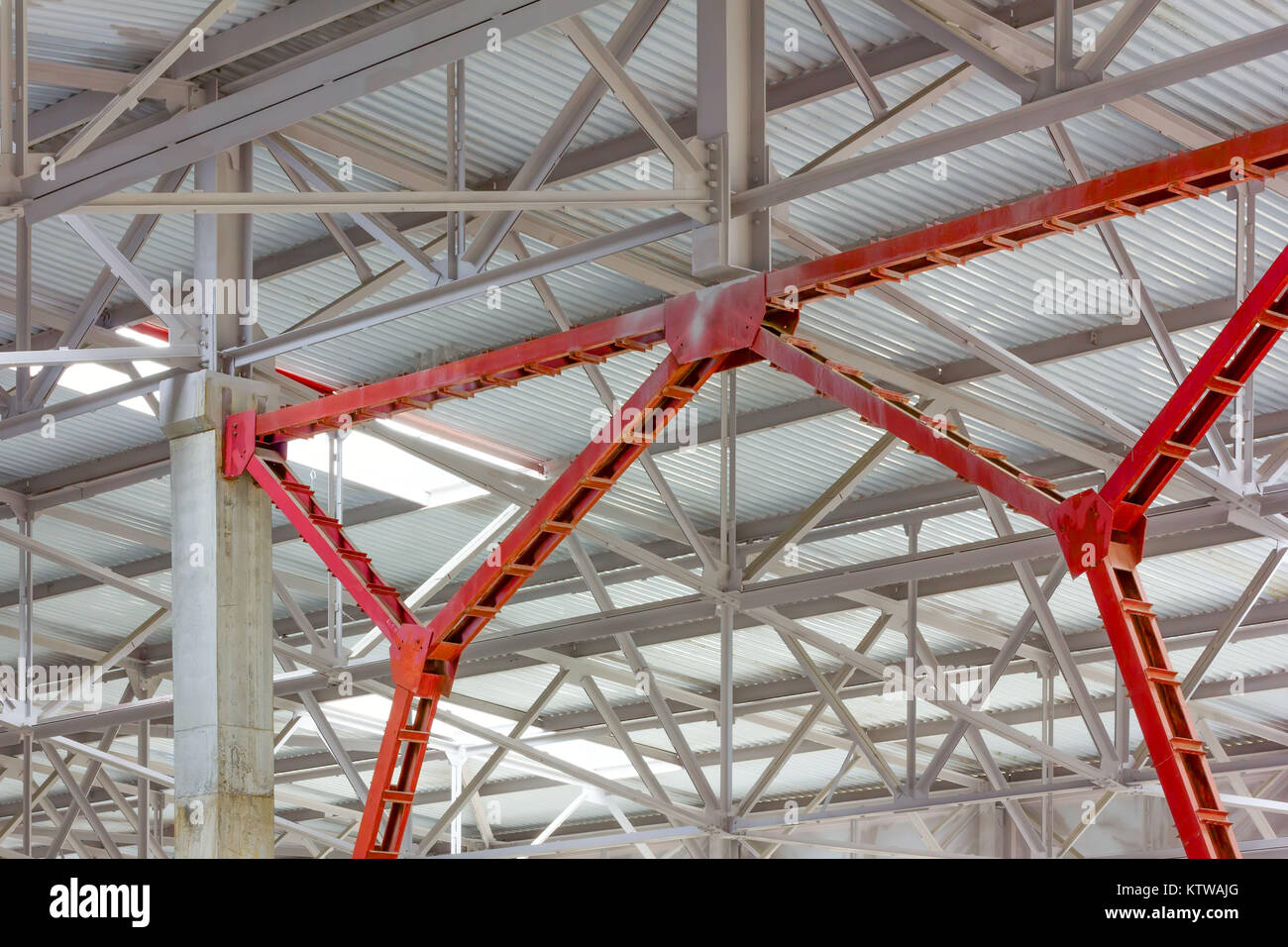 Red Metal Beams High Resolution Stock Photography and Images - Alamy