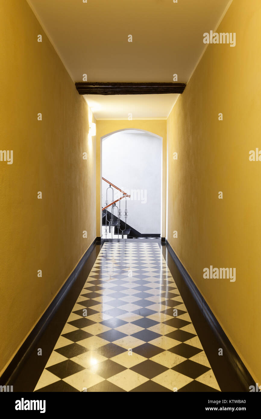 Long hallway hi-res stock photography and images - Alamy