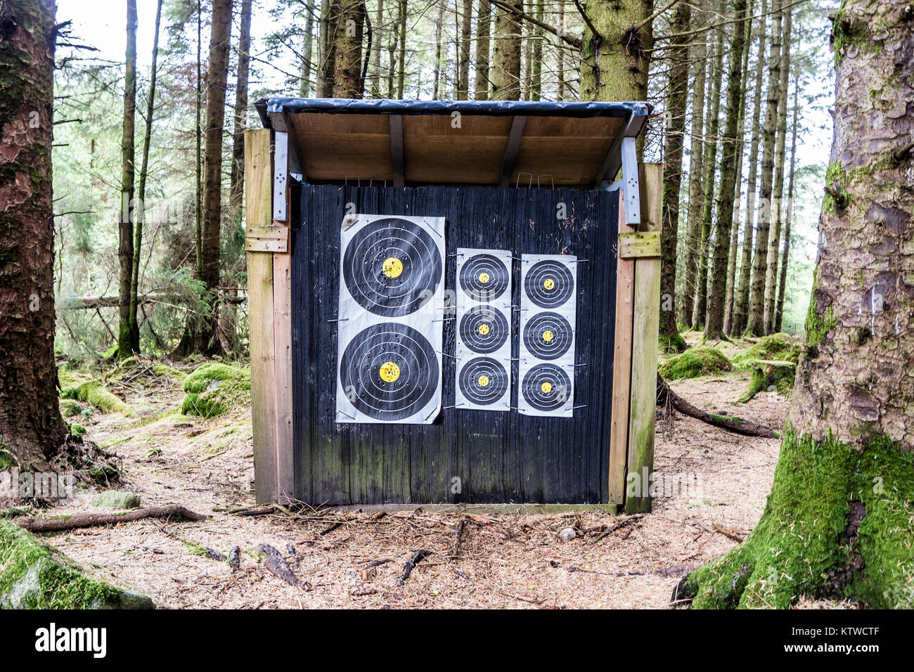 Hunting camp hi-res stock photography and images - Alamy