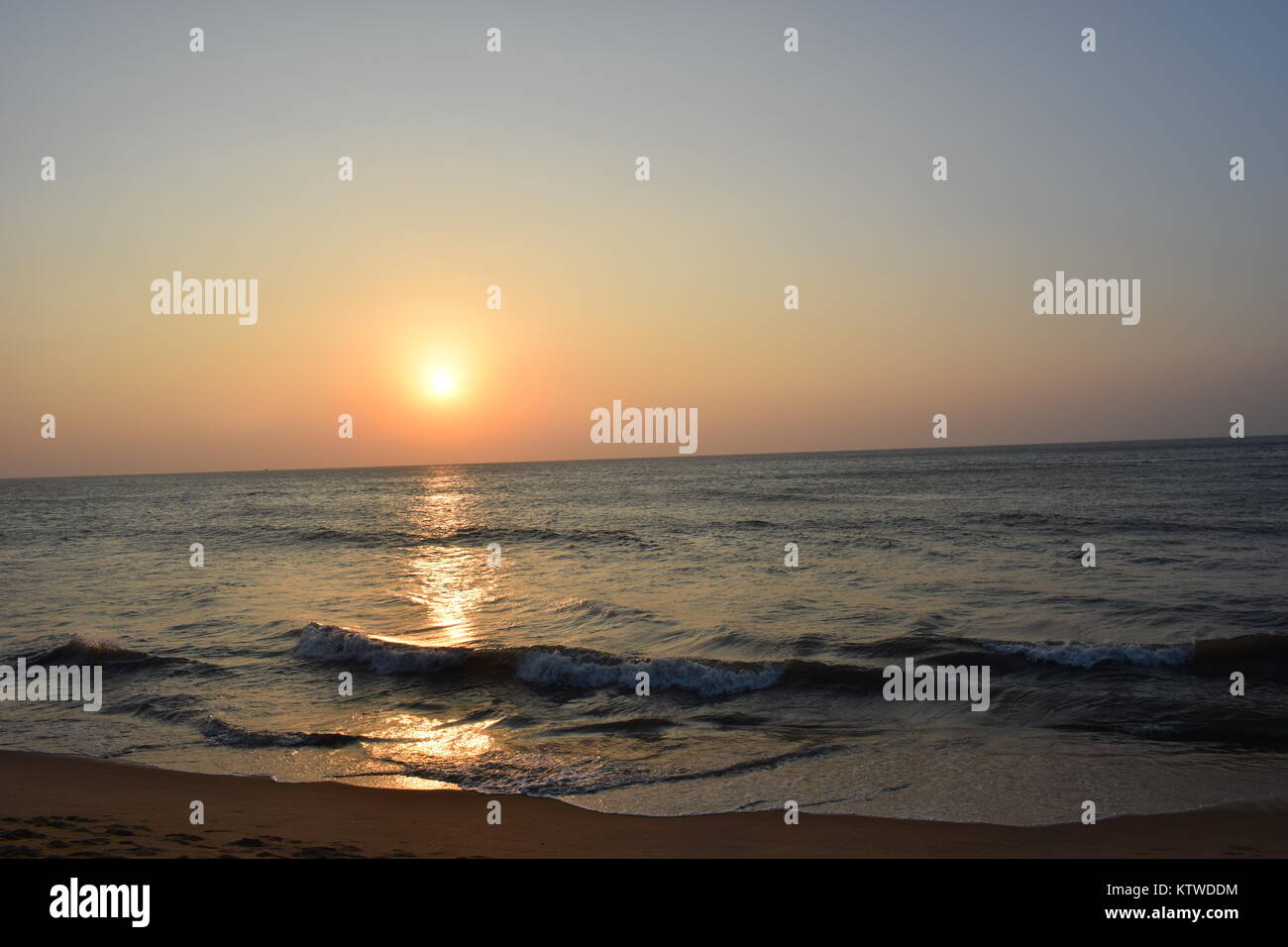 Sunset at the beach near the Indian Ocean Stock Photo - Alamy