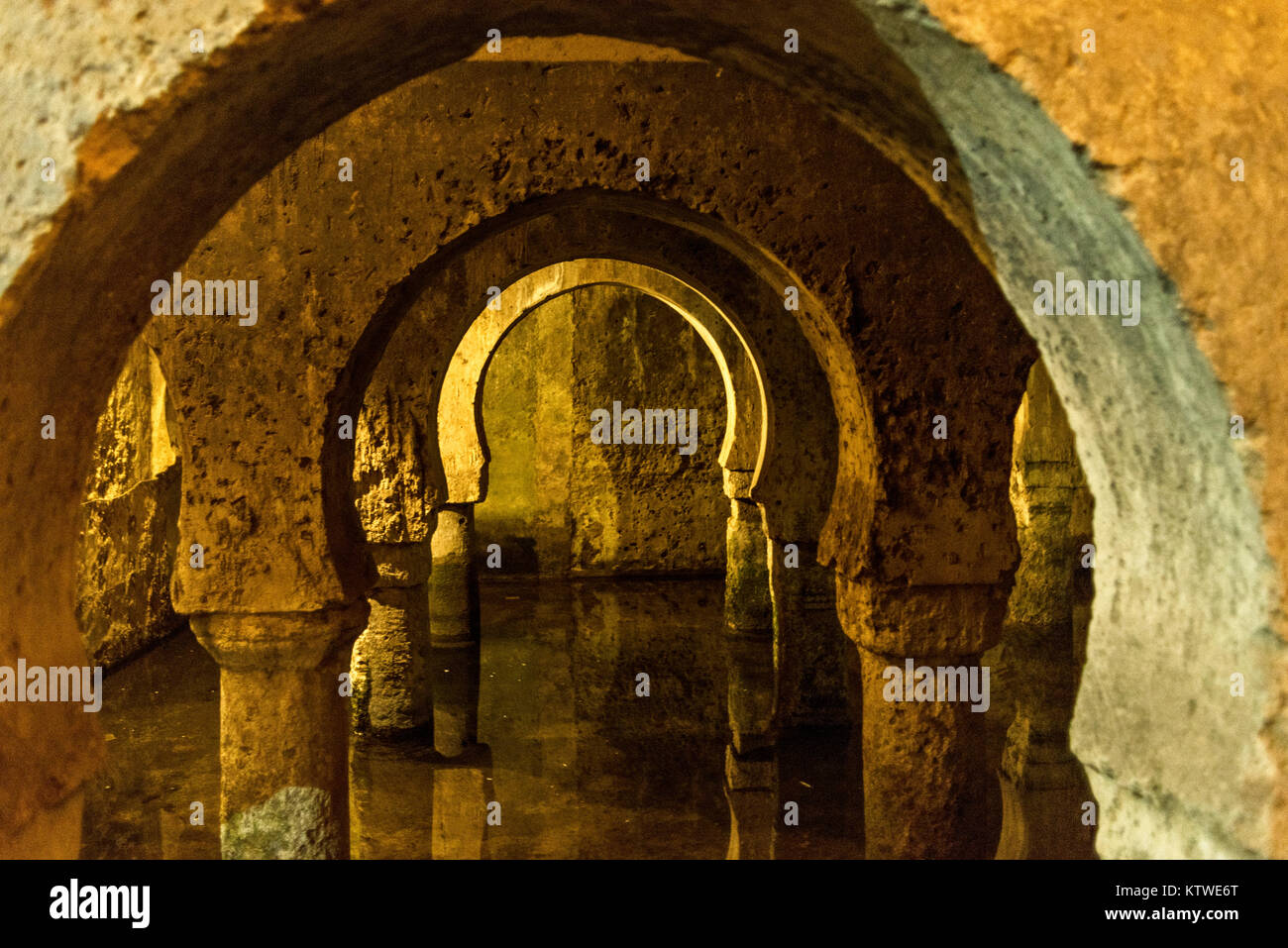 Stone water cistern hi-res stock photography and images - Alamy