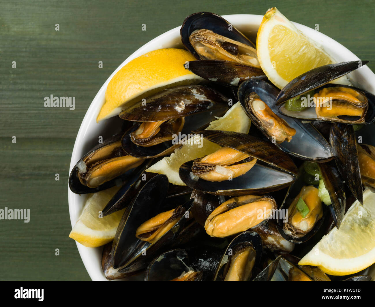 Our rope grown mussels hi-res stock photography and images - Alamy