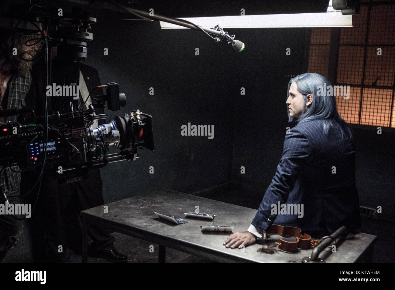 BRIGHT, Edgar Ramirez, on set, 2017. ph: Matt Kennedy /© Netflix ...