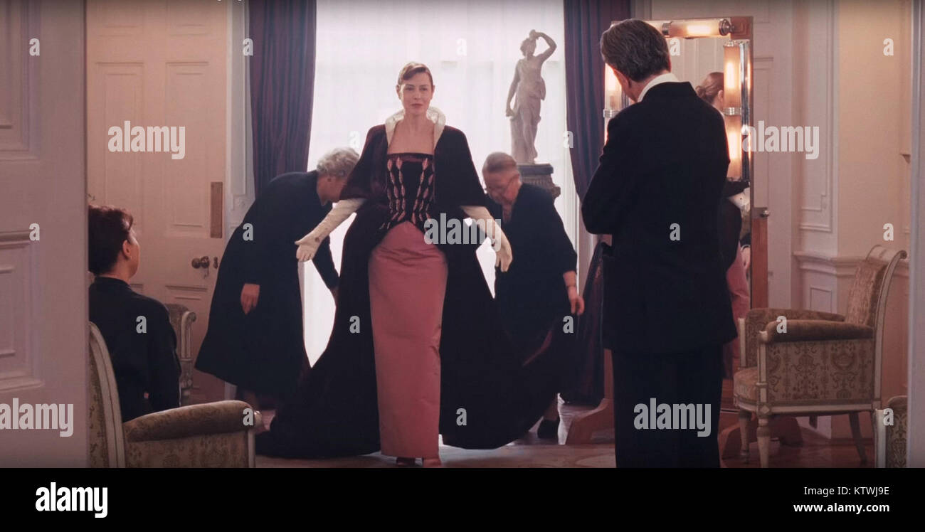 PHANTOM THREAD, Vicky Krieps (center), 2017. © Focus Features /Courtesy ...