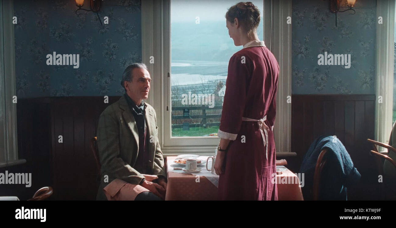 PHANTOM THREAD, from left: Daniel Day-Lewis, Vicky Krieps, 2017 ...