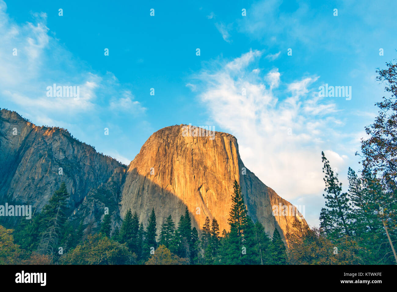 El Capitan close-up with blooming golden sunset light. Yosemite ...