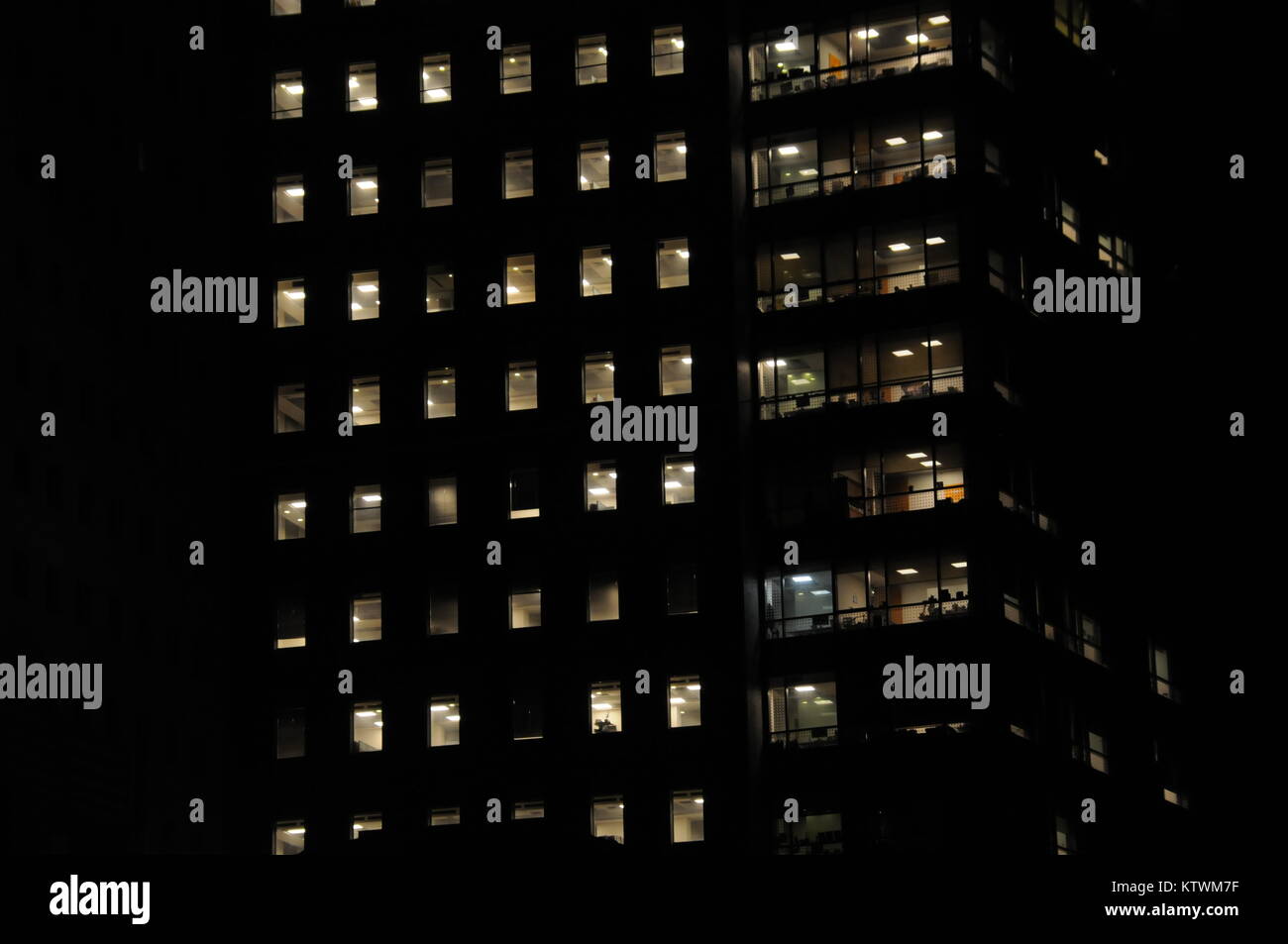 Night windows hi-res stock photography and images - Alamy