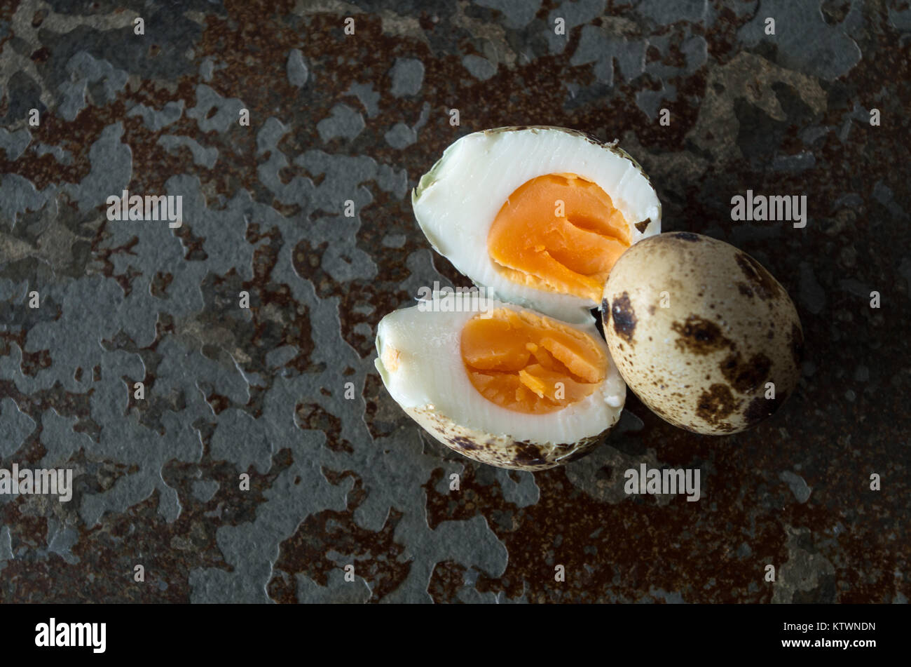 One quail egg open hi-res stock photography and images - Alamy