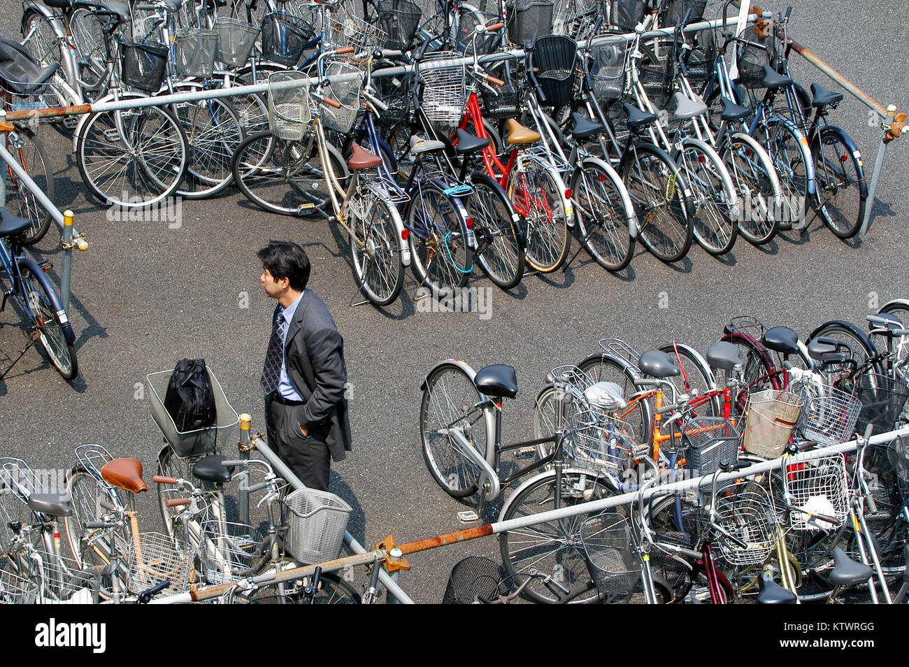 Bicycles parking in Tokyo - Japan Stock Photo - Alamy
