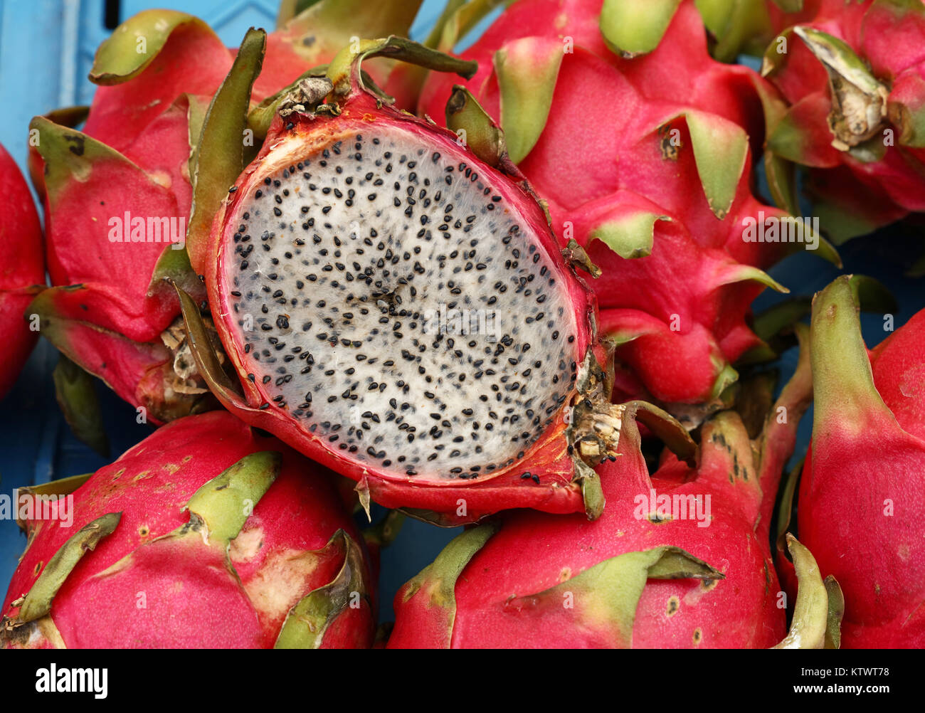 Cross section dragon fruit red hi-res stock photography and images - Alamy