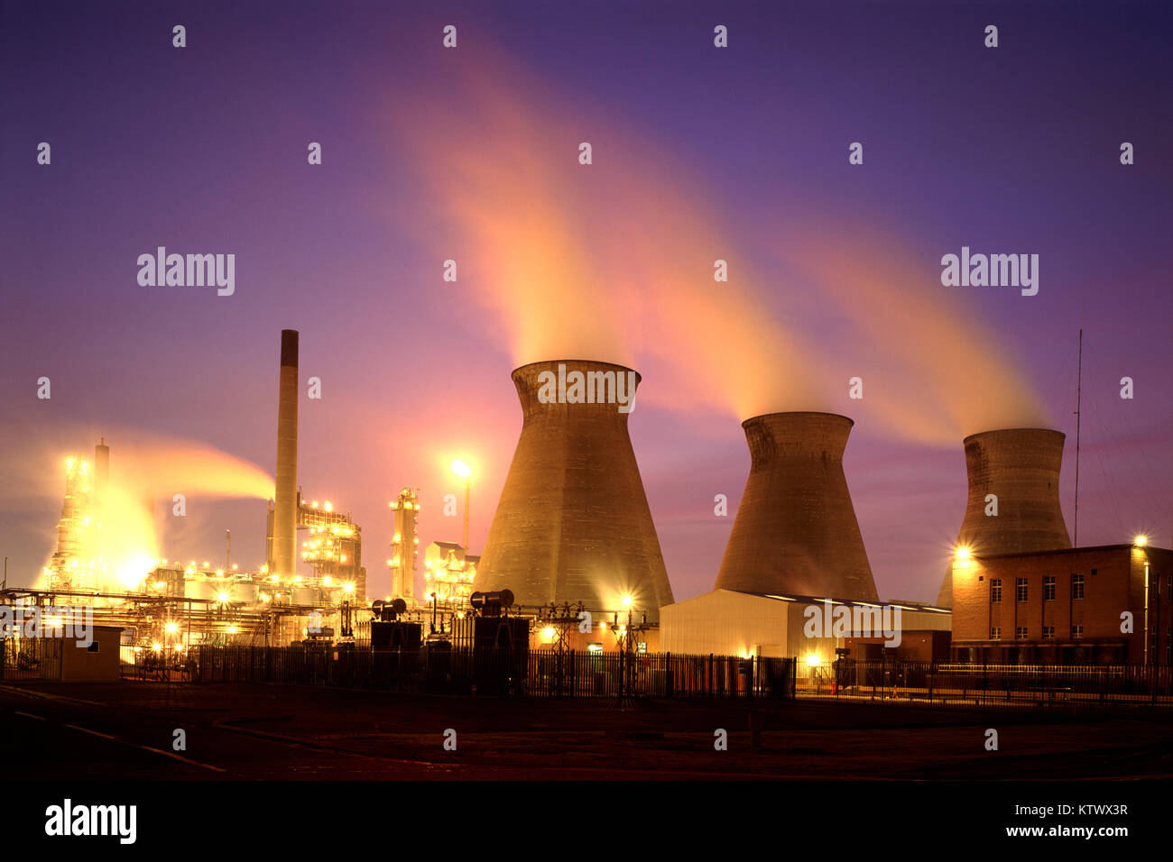 Grangemouth Petrochemical Complex, Fife, Scotland, UK Stock Photo - Alamy