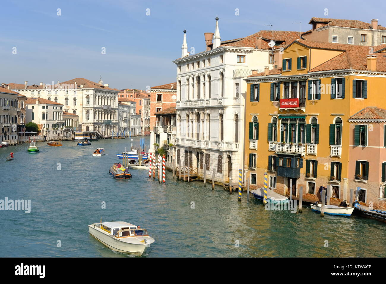 Horizontal holidays hi-res stock photography and images - Alamy