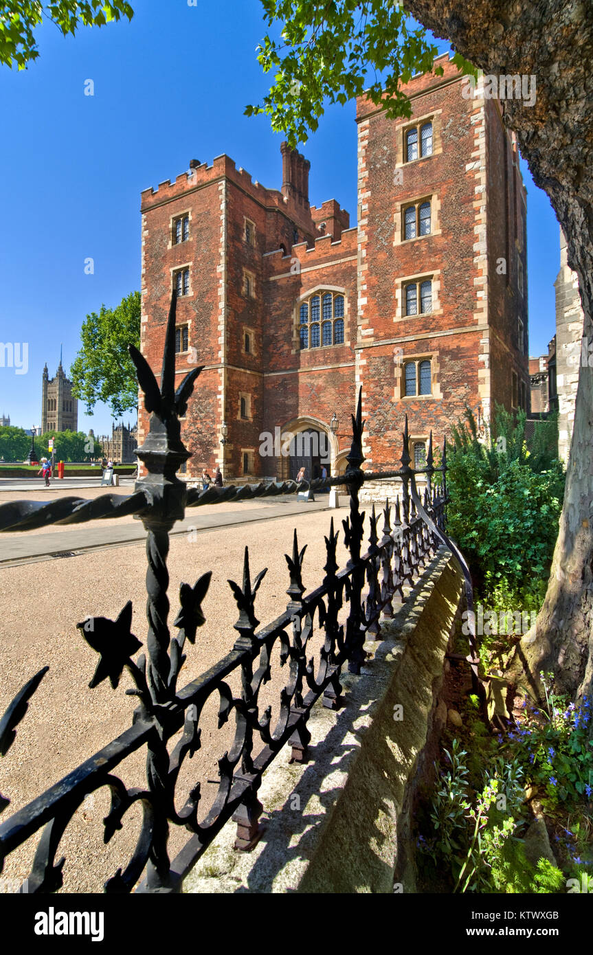 Mortons tower tudor gatehouse hi-res stock photography and images - Alamy