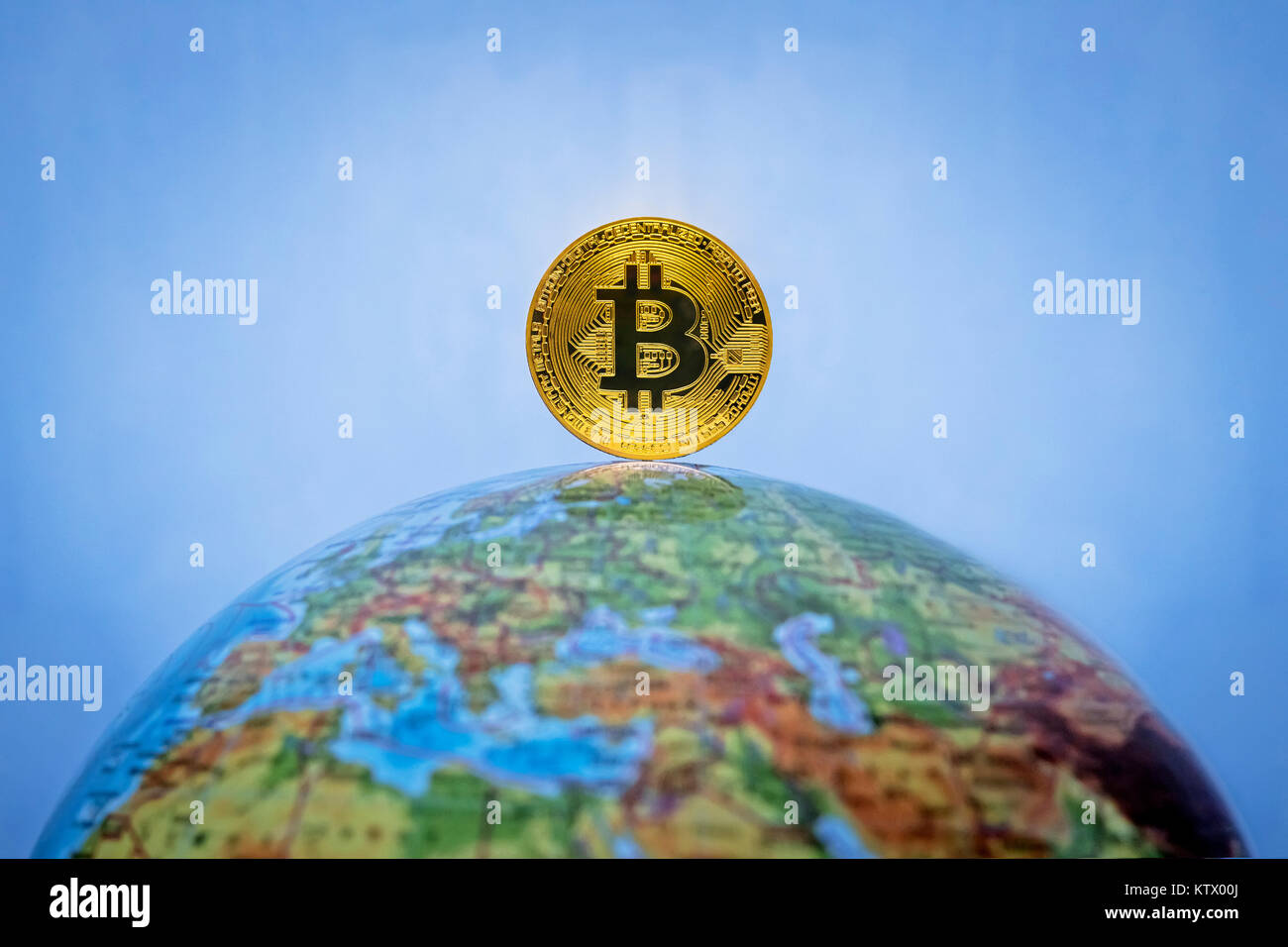 Coin on a map hi-res stock photography and images - Alamy