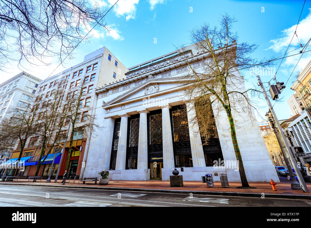 Portland, United States - Dec 21, 2017 : Bank of Expensify building in ...