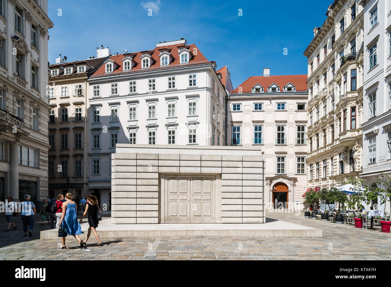 Judenplatz Holocaust Memorial in historical city center of Vienna Stock ...