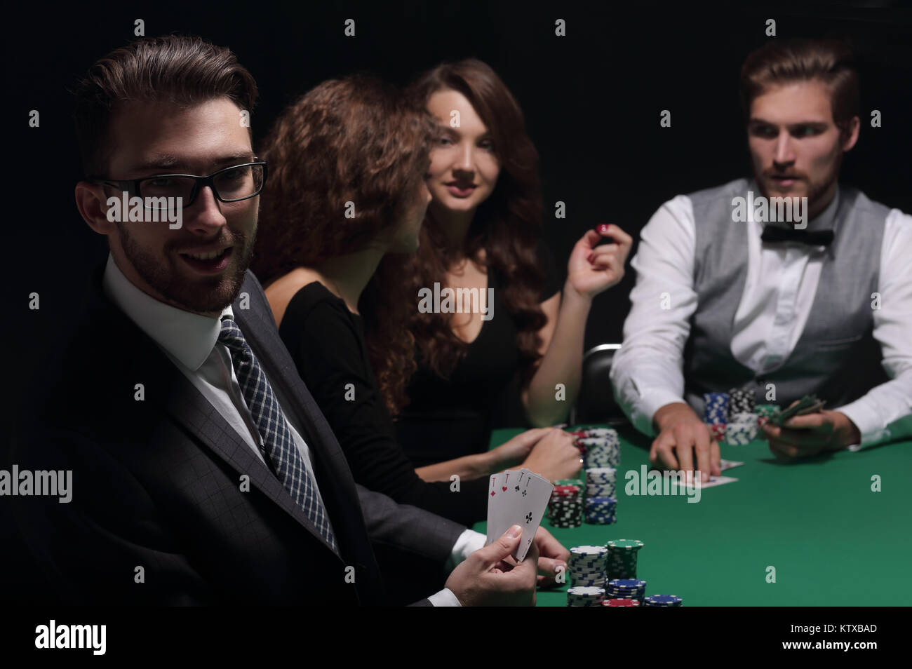 modern businessman playing poker Stock Photo - Alamy