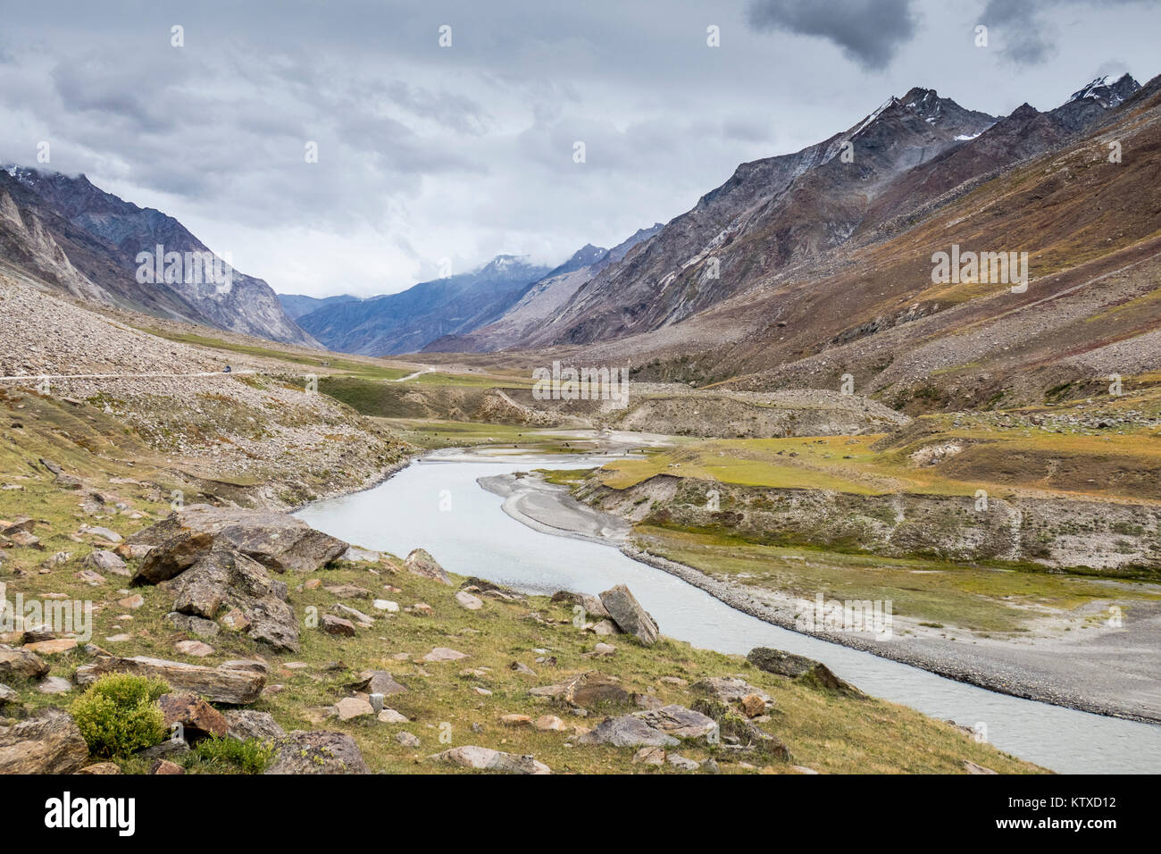 On the way to Kargil beside the gorgeous north flowing Suru River ...