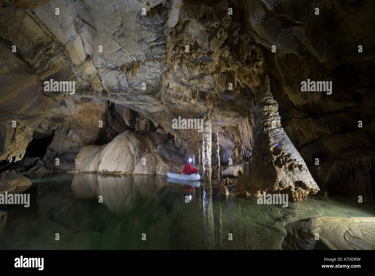Underground lake hi-res stock photography and images - Alamy