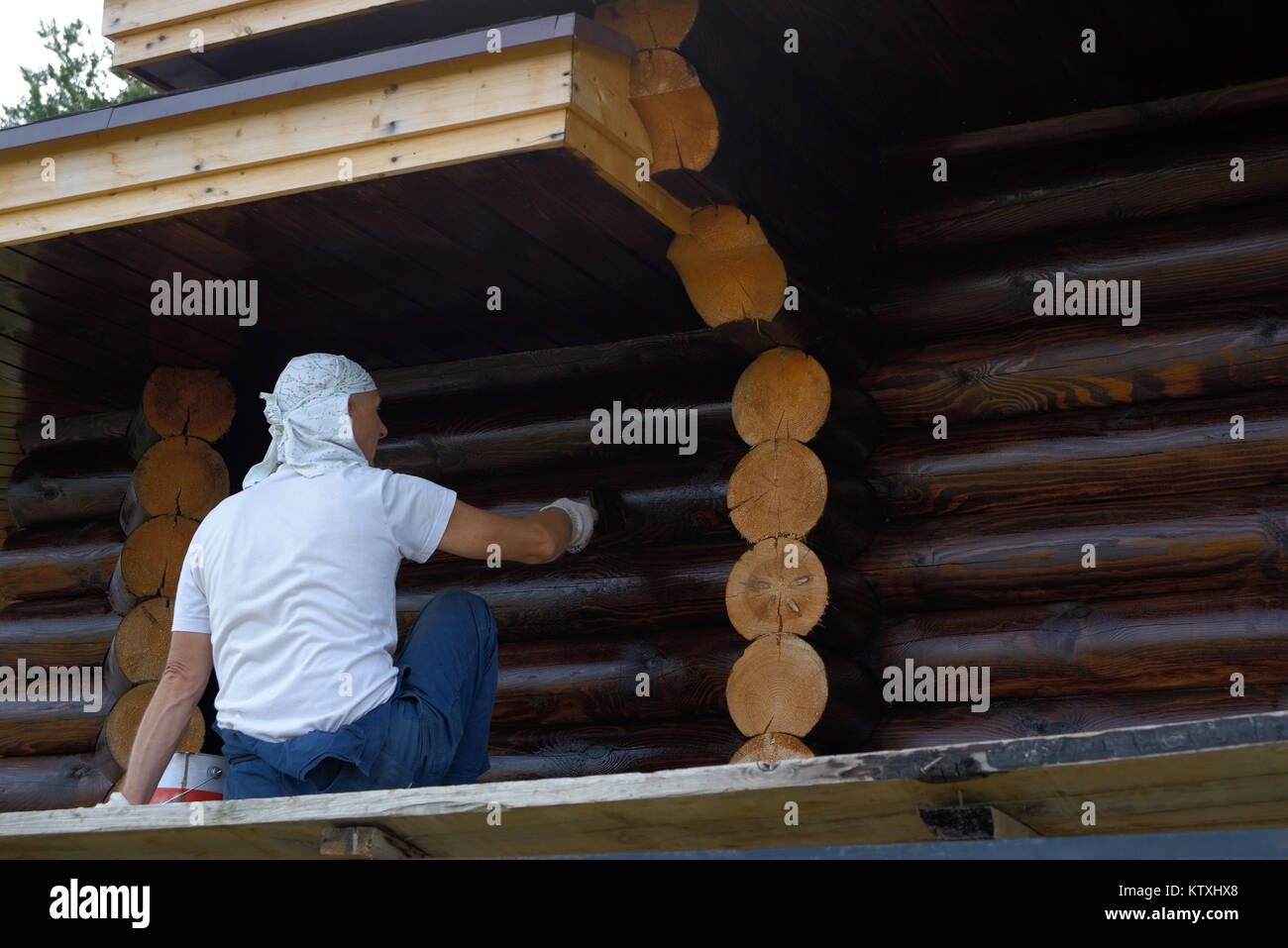 Log with paint hi-res stock photography and images - Alamy