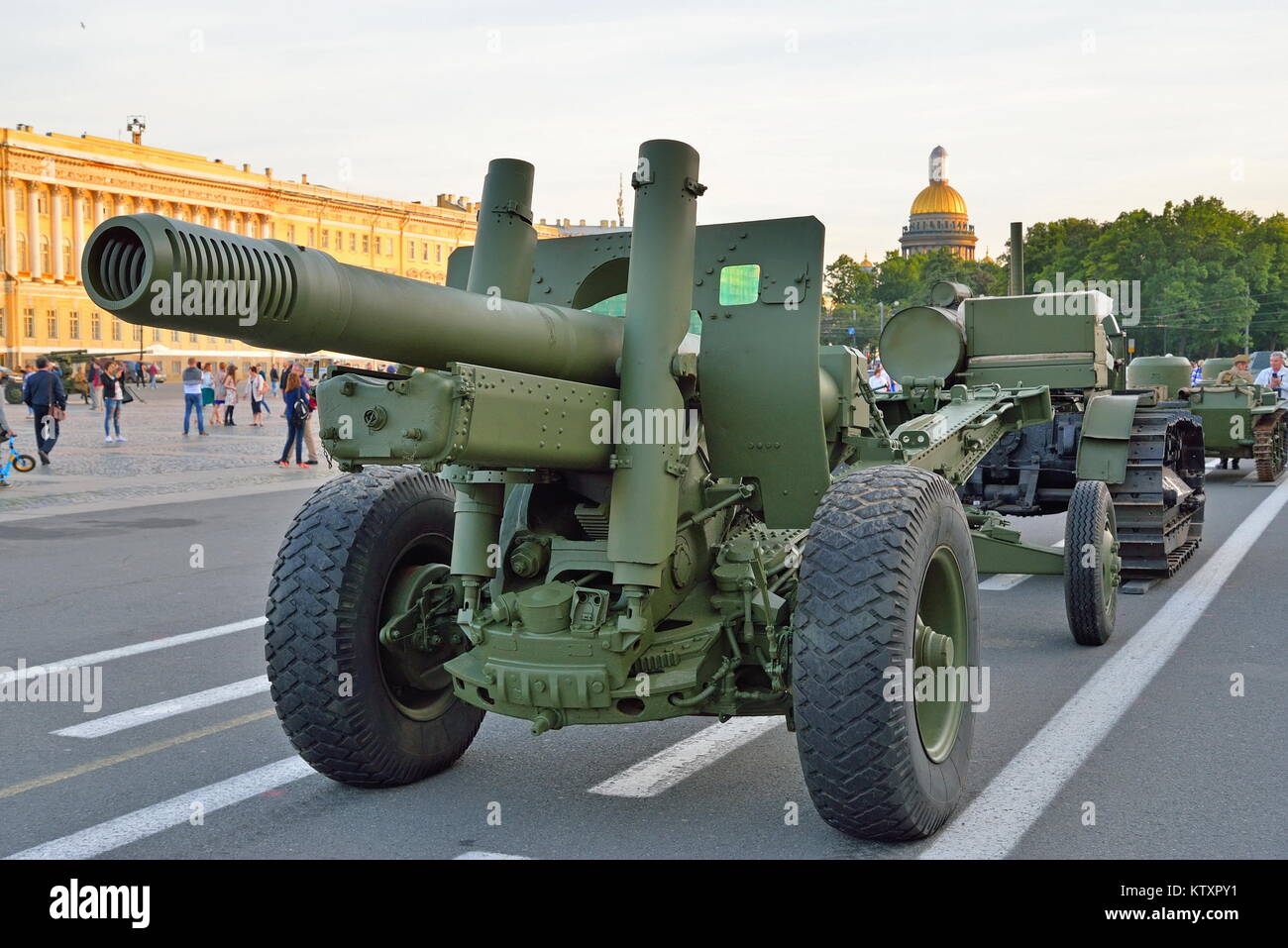 122 Mm Howitzer High Resolution Stock Photography and Images - Alamy