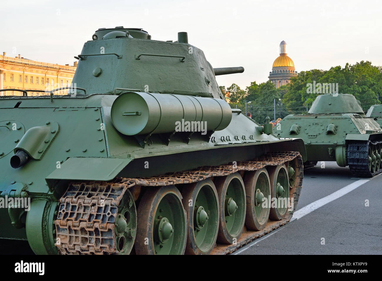 The average Soviet tanks T-34-85 closeup on the background of St Stock ...